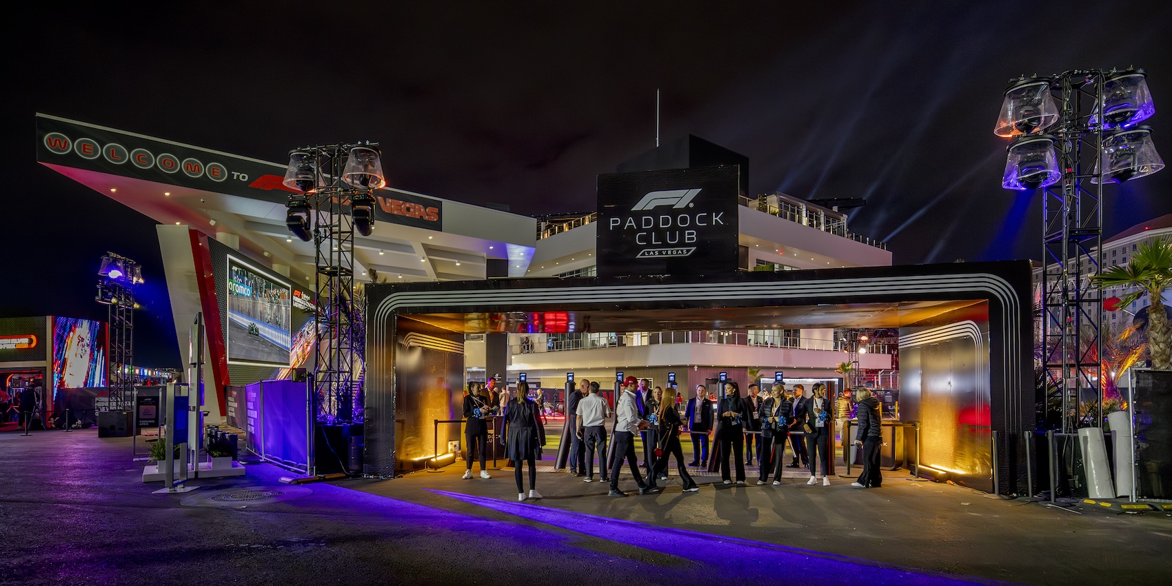 These card holders can get early access to the 2024 F1 Las Vegas Grand ...